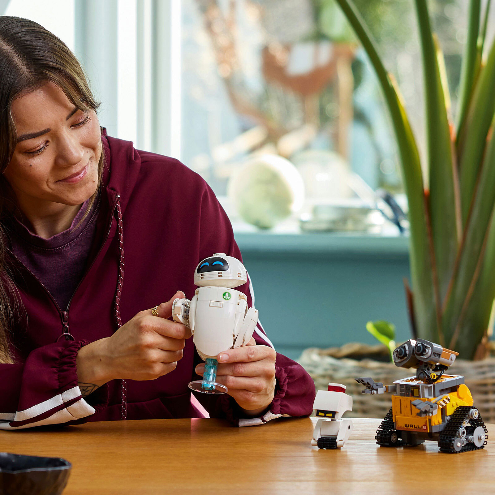 LEGO Disney Pixar 43279 WALL-E and EVE - LEGO - LDLC