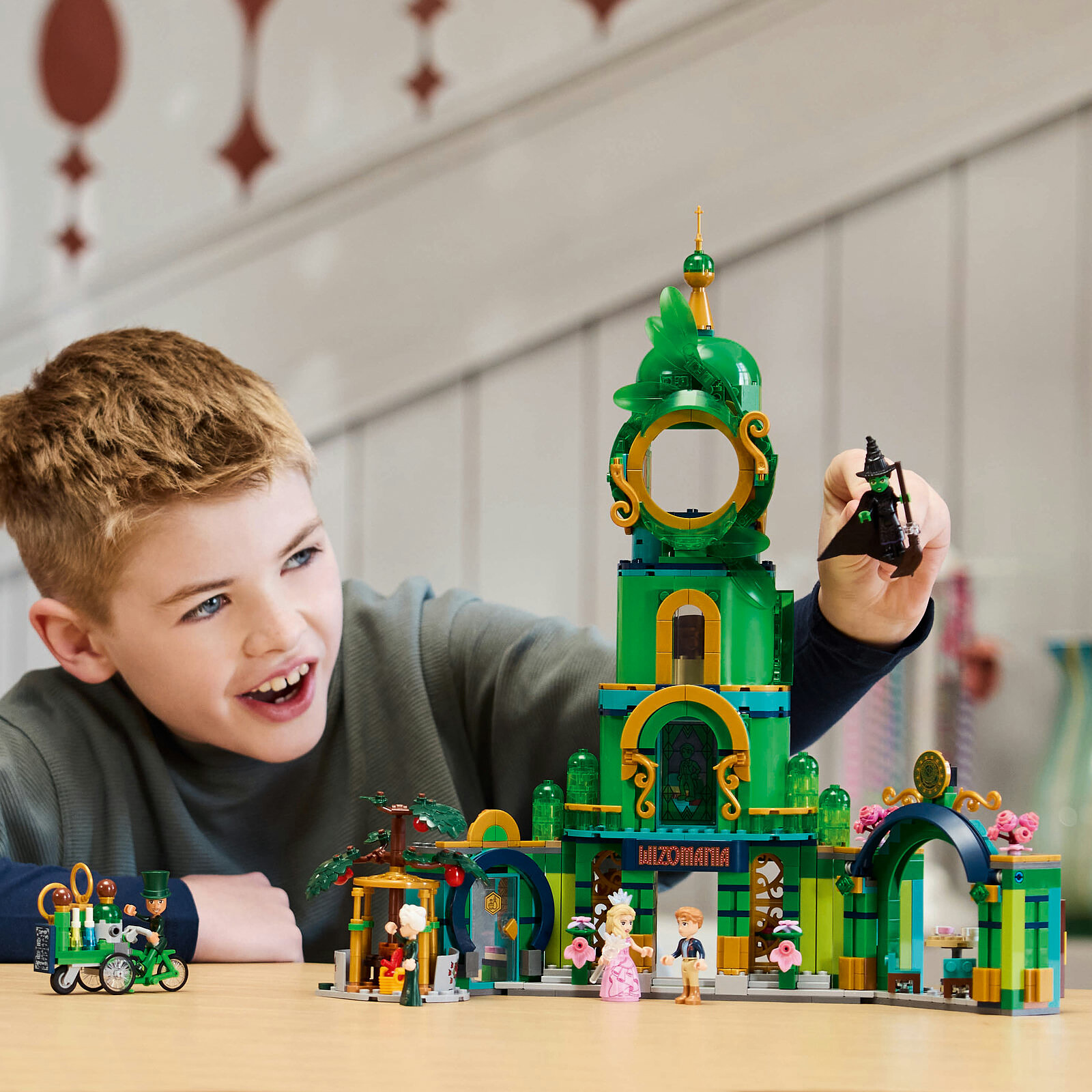 LEGO Wicked 75684 Bienvenue à Emerald City - LEGO - LDLC
